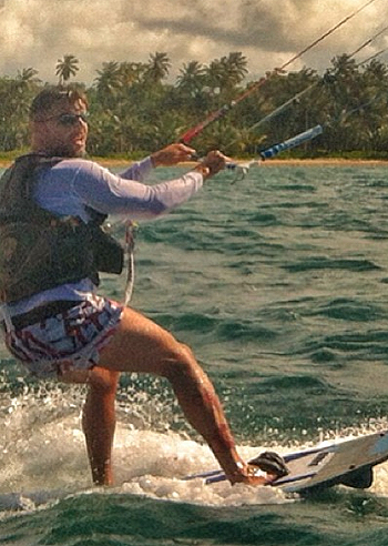 Ricky Martin in Kitesurf - Kitesurfing.it | Kite News | Kitecamp ...